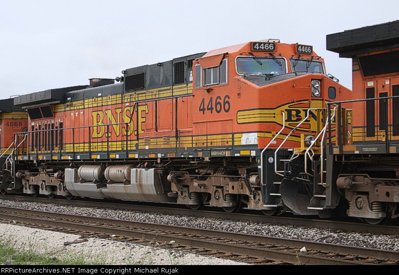 BNSF 4466